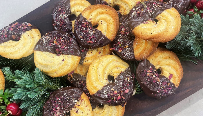 Blomsterbergs vaniljekranse med appelsin, mandler & chokolade